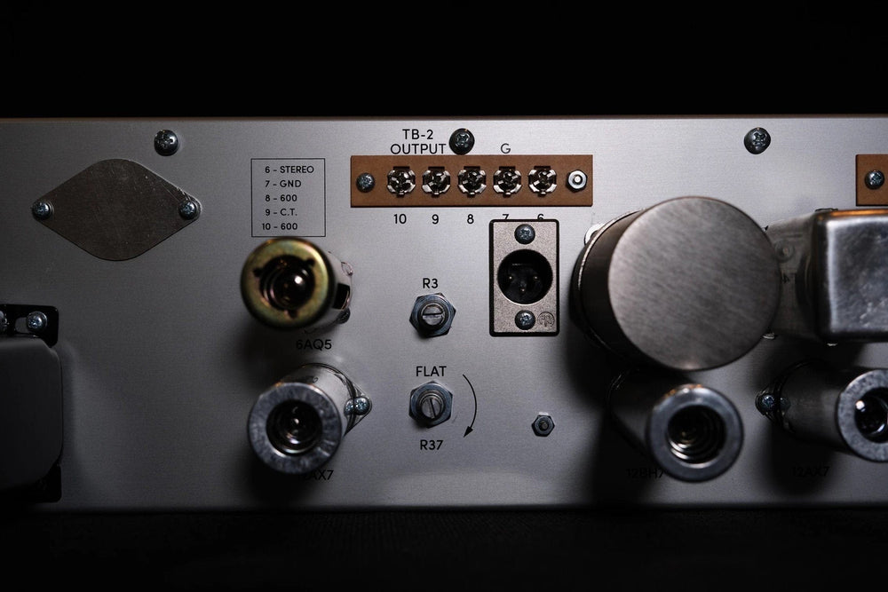 VA2A - White (LA-2A Leveling Amplifier) - Fuzz Audio